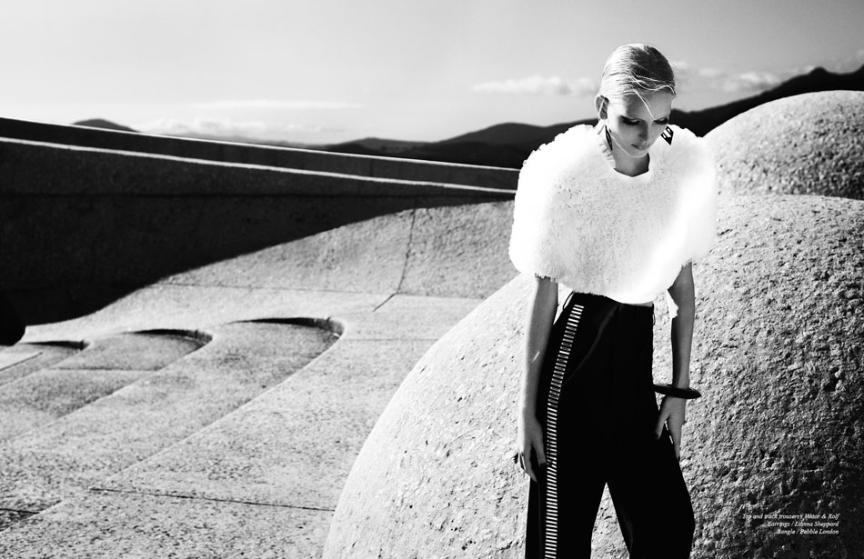 monochrome – Schön! Magazine