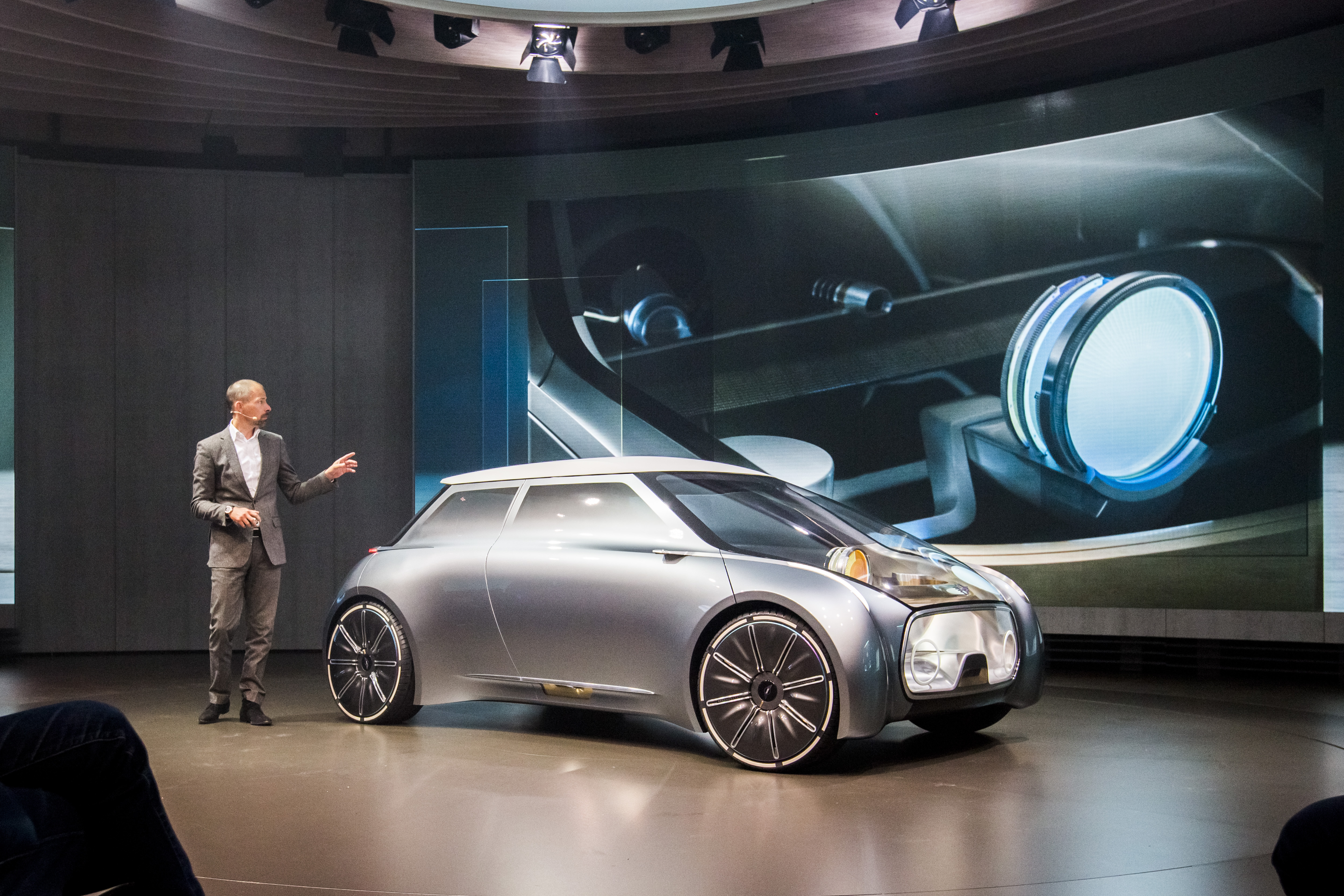 Ride into the future with MINI Vision 100 – Schön! Magazine